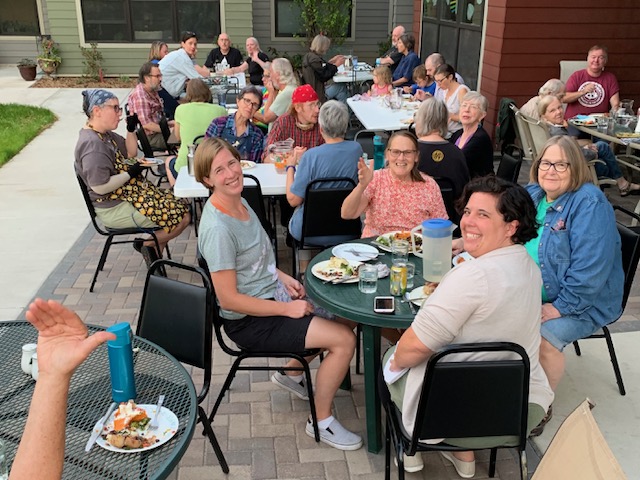 Eating Together – Linden Cohousing